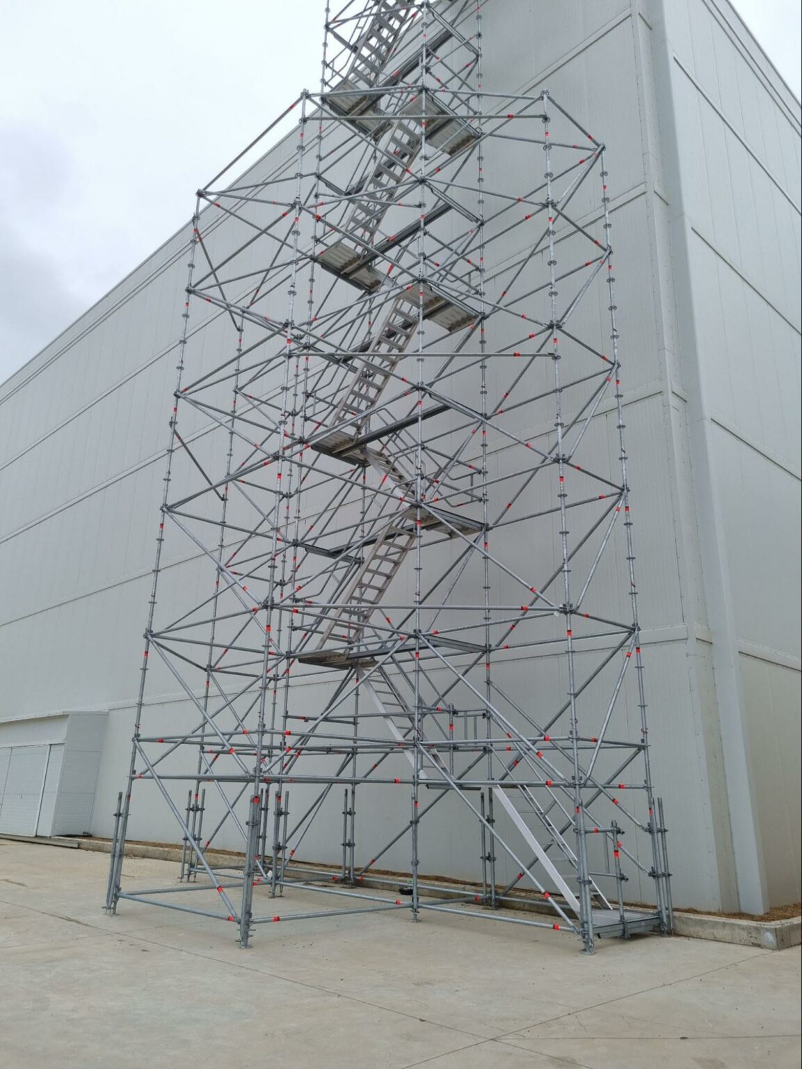 Andamios tubulares: qué son, para qué sirven, normativa y partes